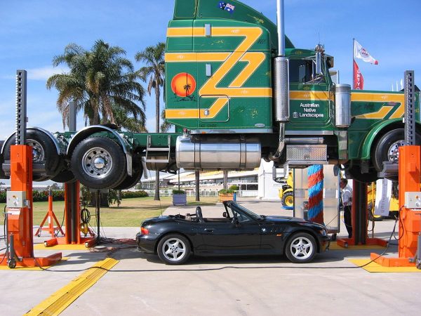 EHB707 mobile column hoist | Hartex Engineering